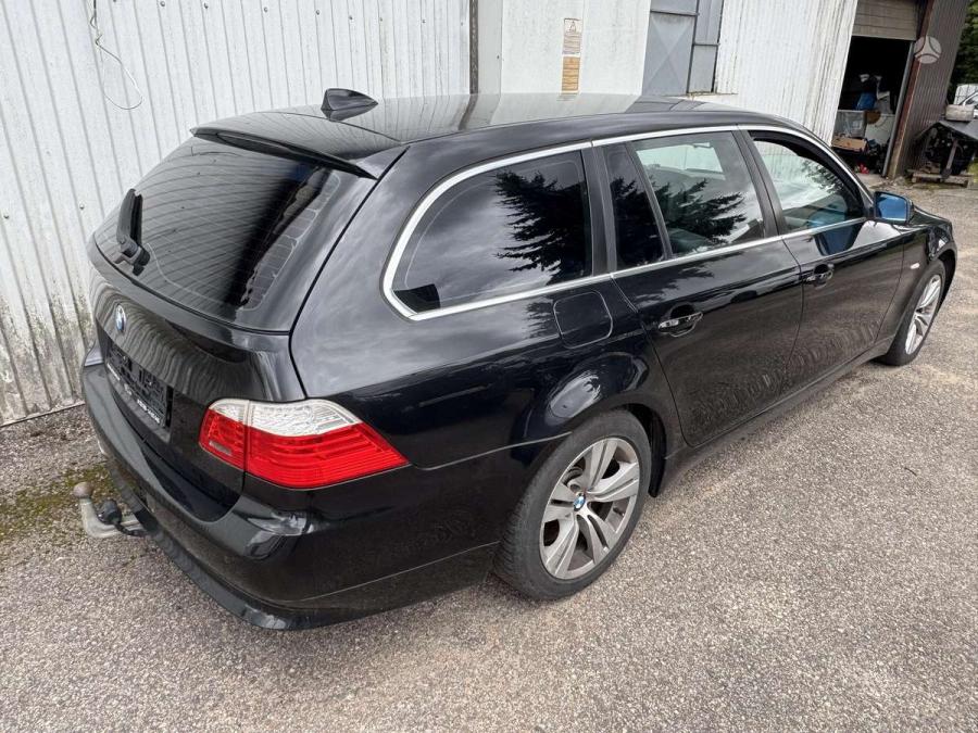 Melns BMW 520 2008 Marijampole, ar dzinēja tilpumu 2.00 L un nobraukumu 260 tūkst. km par 2800 €, foto 5 vietnē AUTOMOTO.COM.LV
