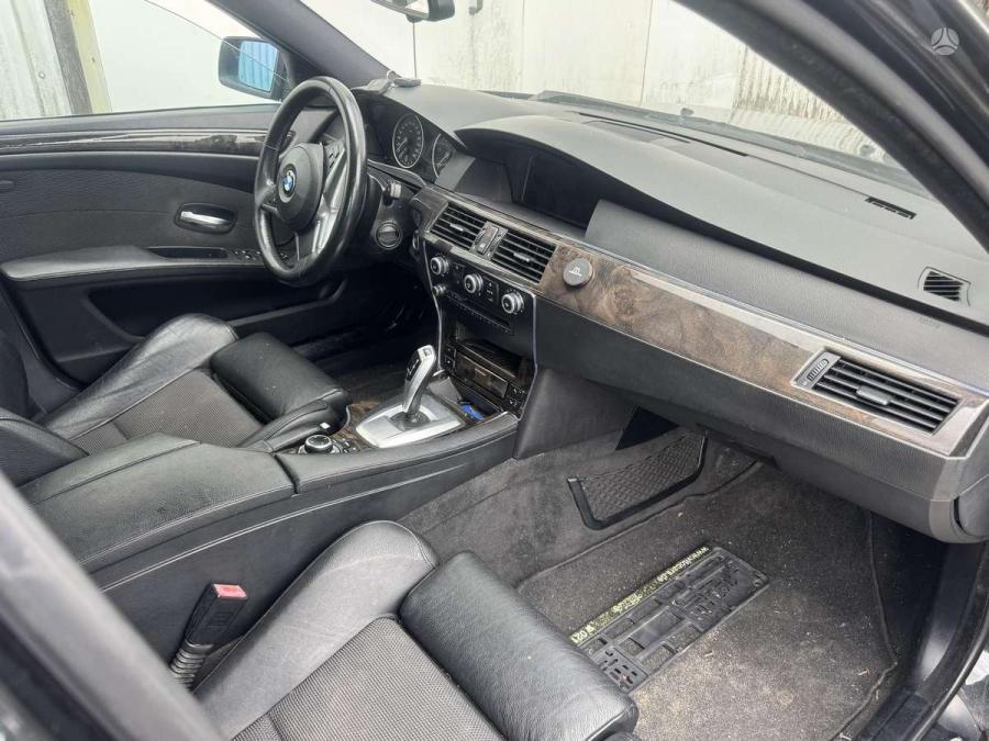 Melns BMW 520 2008 Marijampole, ar dzinēja tilpumu 2.00 L un nobraukumu 260 tūkst. km par 2800 €, foto 8 vietnē AUTOMOTO.COM.LV