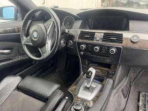 Melns BMW 520 2008 Marijampole, ar dzinēja tilpumu 2.00 L un nobraukumu 260 tūkst. km par 2800 €, foto 9 vietnē AUTOMOTO.COM.LV
