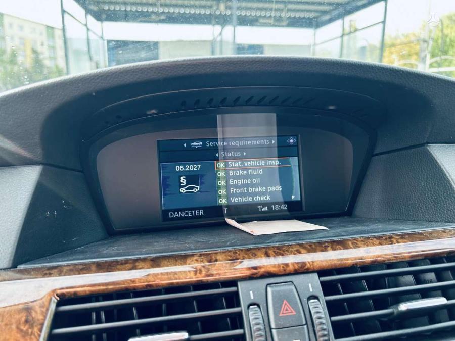 Melns BMW 520 2008 Viļņa, ar dzinēja tilpumu 2.00 L un nobraukumu 286 tūkst. km par 2600 €, foto 8 vietnē AUTOMOTO.COM.LV