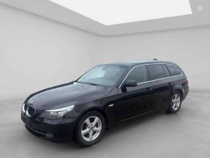 Melns BMW 520 2008 Kauņa, ar dzinēja tilpumu 2.00 L un nobraukumu 304 tūkst. km par 5990 €, foto  vietnē AUTOMOTO.COM.LV