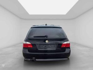 Black BMW 520 2008 in Kaunas, with an engine capacity of 2.00 L and mileage of 304 thousand km for 5990 €, photo 6 on AUTOMOTO.COM.LV