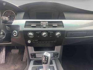 Black BMW 520 2008 in Kaunas, with an engine capacity of 2.00 L and mileage of 304 thousand km for 5990 €, photo 15 on AUTOMOTO.COM.LV
