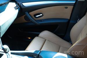 Melns BMW 520 2008 Rīga, ar dzinēja tilpumu 2.00 L un nobraukumu 271 tūkst. km par 5990 €, foto 19 vietnē AUTOMOTO.COM.LV