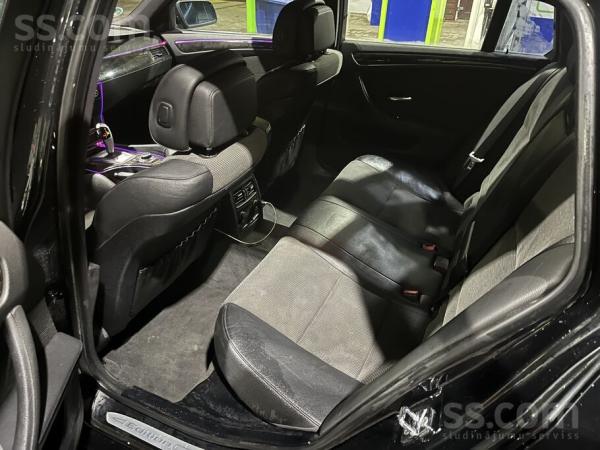 Black BMW 520 2008 in Riga, with an engine capacity of 2.00 L and mileage of 275 thousand km for 4550 €, photo 7 on AUTOMOTO.COM.LV
