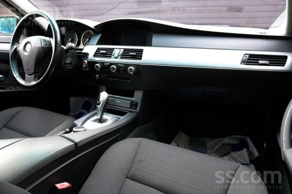 Black BMW 520 2008 in Riga, with an engine capacity of 2.00 L and mileage of 295 thousand km for 5390 €, photo 6 on AUTOMOTO.COM.LV