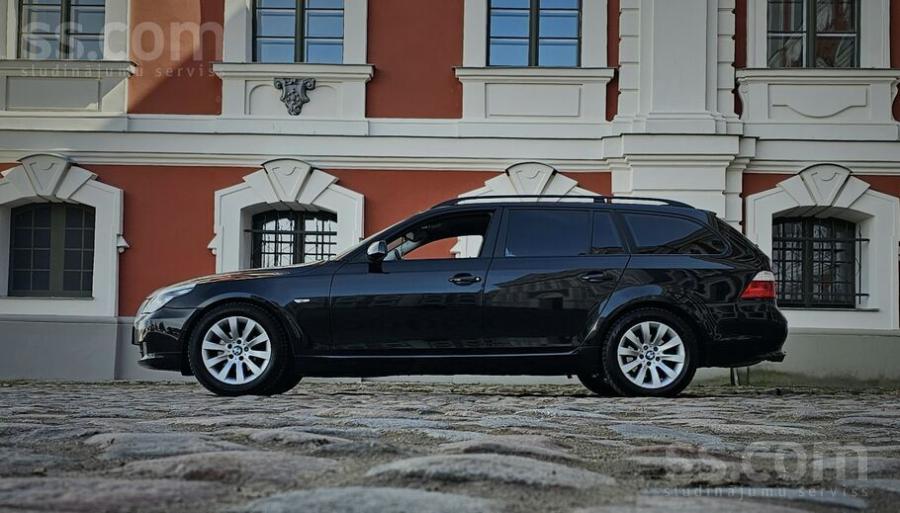 Black BMW 520 2009 in Jelgava, with an engine capacity of 2.00 L and mileage of 278 thousand km for 7300 €, photo 4 on AUTOMOTO.COM.LV