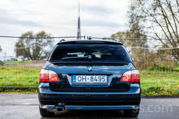 Black BMW 520 2009 in Riga, with an engine capacity of 2.00 L and mileage of 283 thousand km for 6590 €, photo 8 on AUTOMOTO.COM.LV