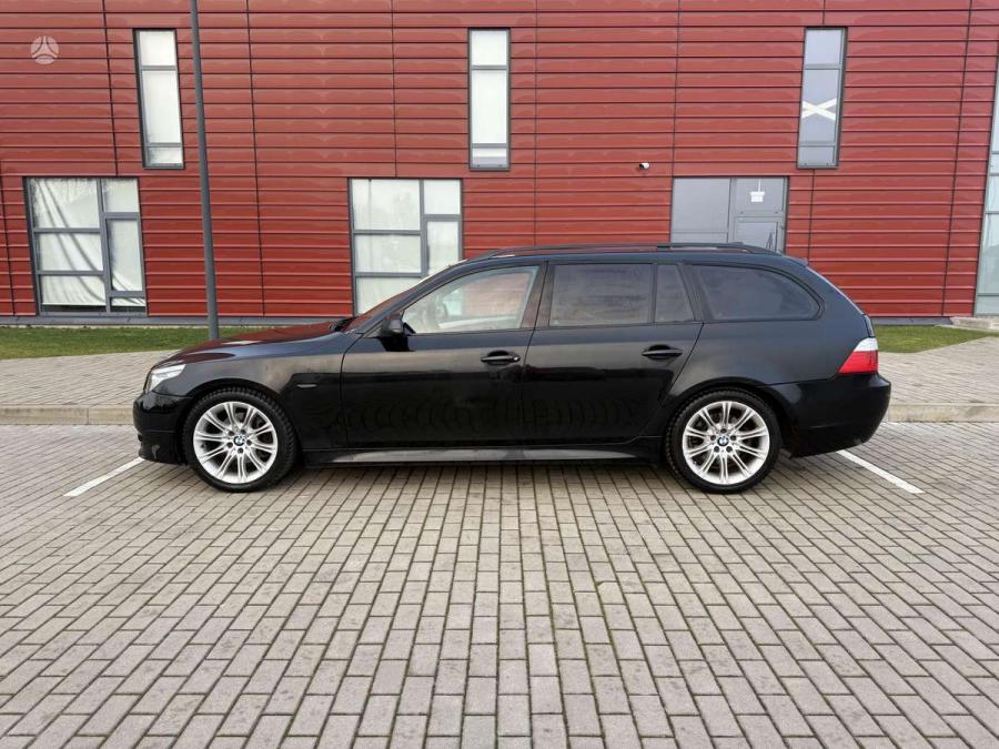 Black BMW 520 2009 in Vilkaviskis, with an engine capacity of 2.00 L and mileage of 315 thousand km for 4950 €, photo 6 on AUTOMOTO.COM.LV