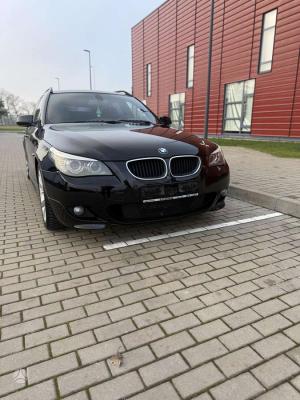 Black BMW 520 2009 in Vilkaviskis, with an engine capacity of 2.00 L and mileage of 315 thousand km for 4950 €, photo 15 on AUTOMOTO.COM.LV