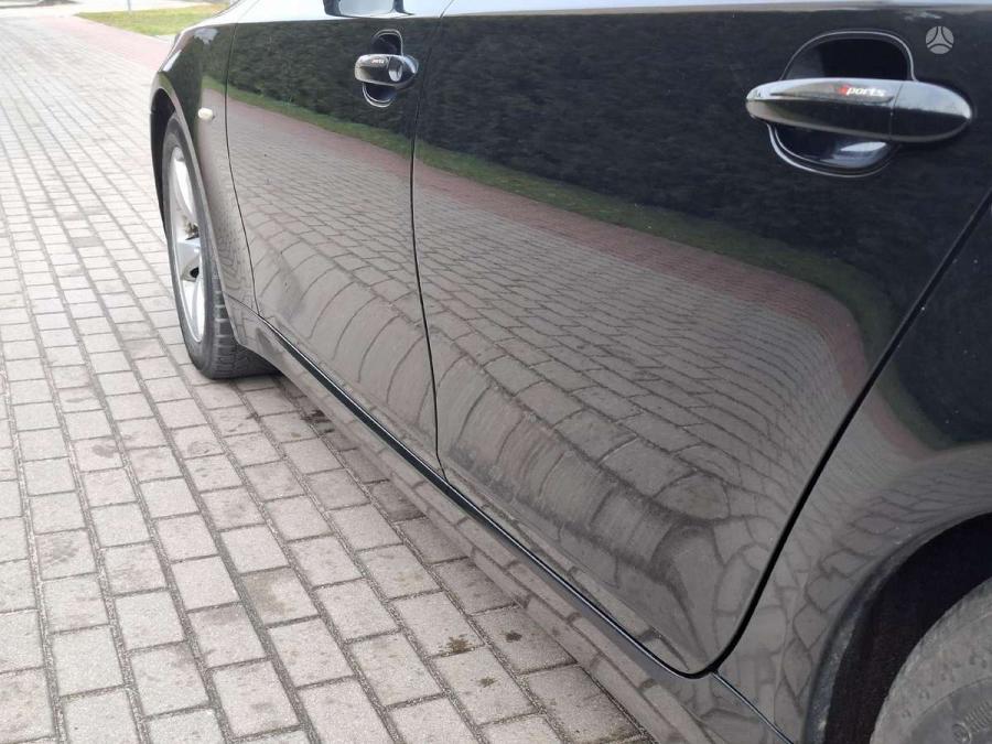 Melns BMW 520 2009 Pakruojis, ar dzinēja tilpumu 2.00 L un nobraukumu 318 tūkst. km par 4200 €, foto 5 vietnē AUTOMOTO.COM.LV