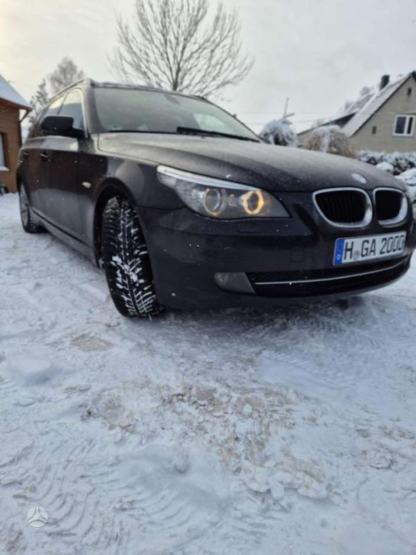 Melns BMW 520 2009 Vilkaviškis, ar dzinēja tilpumu 0.00 L un nobraukumu 402 tūkst. km par 4500 €, foto 4 vietnē AUTOMOTO.COM.LV