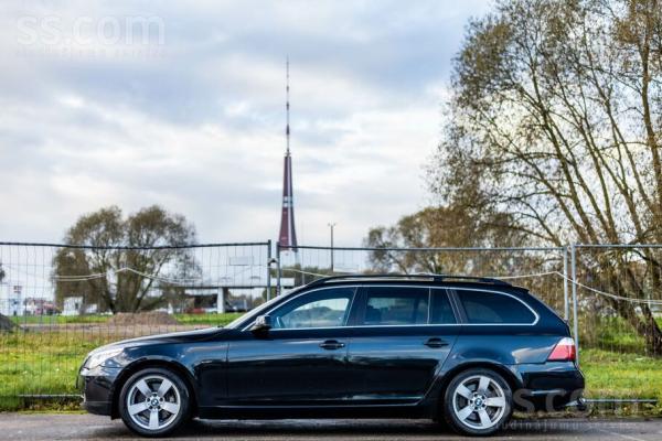 Black BMW 520 2009 in Riga, with an engine capacity of 2.00 L and mileage of 283 thousand km for 6590 €, photo 4 on AUTOMOTO.COM.LV