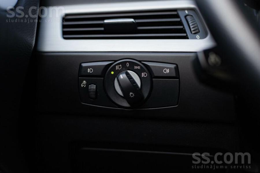 Melns BMW 520 2009 Rīga, ar dzinēja tilpumu 2.00 L un nobraukumu 283 tūkst. km par 6590 €, foto 16 vietnē AUTOMOTO.COM.LV