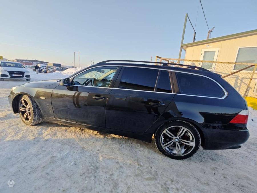 Black BMW 520 2009 in Vilnius, with an engine capacity of 2.99 L and mileage of 336 thousand km for 3750 €, photo 12 on AUTOMOTO.COM.LV