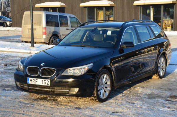 Black BMW 520 2009 in Siauliai, with an engine capacity of 2.00 L and mileage of 320 thousand km for 3900 €, photo 1 on AUTOMOTO.COM.LV