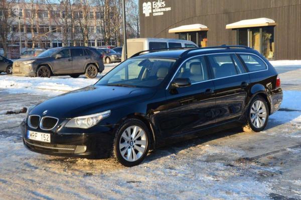 Black BMW 520 2009 in Siauliai, with an engine capacity of 2.00 L and mileage of 320 thousand km for 3900 €, photo 2 on AUTOMOTO.COM.LV