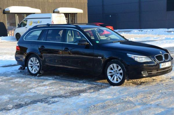 Black BMW 520 2009 in Siauliai, with an engine capacity of 2.00 L and mileage of 320 thousand km for 3900 €, photo 7 on AUTOMOTO.COM.LV