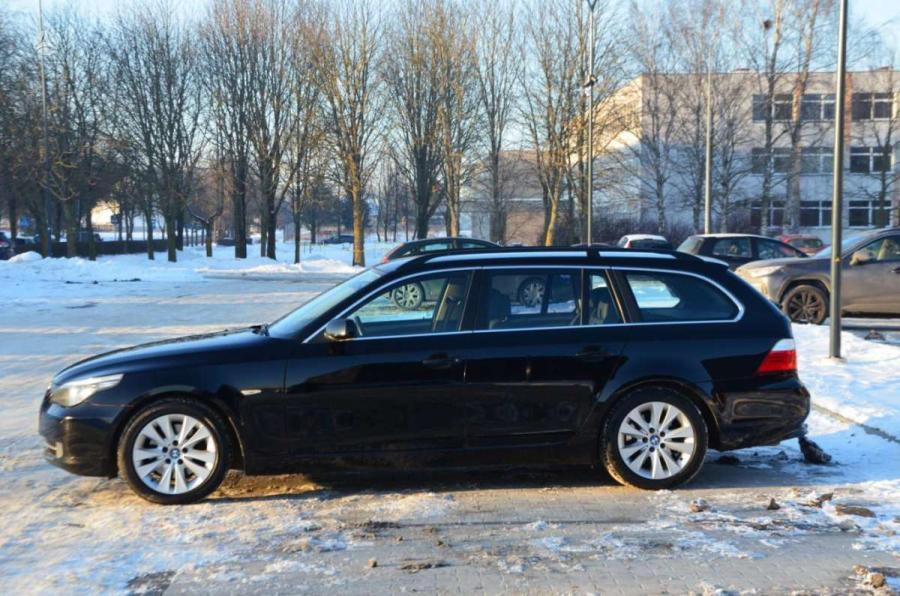 Melns BMW 520 2009 Šauļi, ar dzinēja tilpumu 2.00 L un nobraukumu 320 tūkst. km par 3900 €, foto 16 vietnē AUTOMOTO.COM.LV