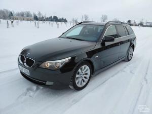 Black BMW 520 2009 in Vilkaviskis, with an engine capacity of 2.00 L and mileage of 415 thousand km for 3950 €, photo  on AUTOMOTO.COM.LV