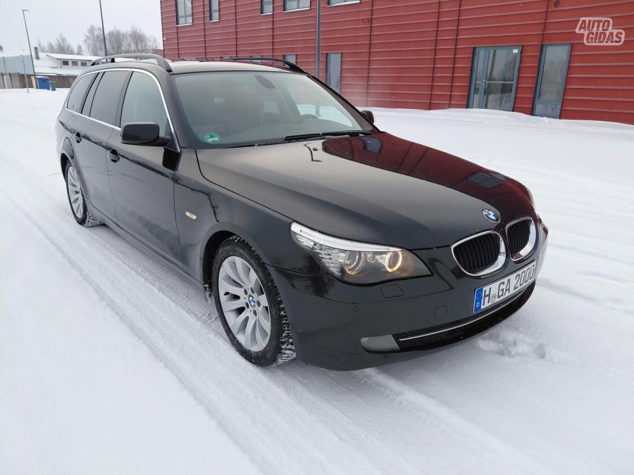 Black BMW 520 2009 in Vilkaviskis, with an engine capacity of 2.00 L and mileage of 415 thousand km for 3950 €, photo 9 on AUTOMOTO.COM.LV