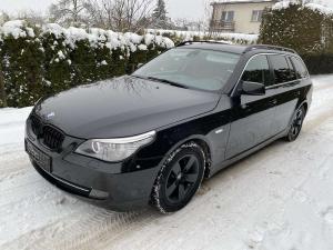 Black BMW 520 2009 in Kaunas, with an engine capacity of 2.00 L and mileage of 318 thousand km for 3800 €, photo 2 on AUTOMOTO.COM.LV