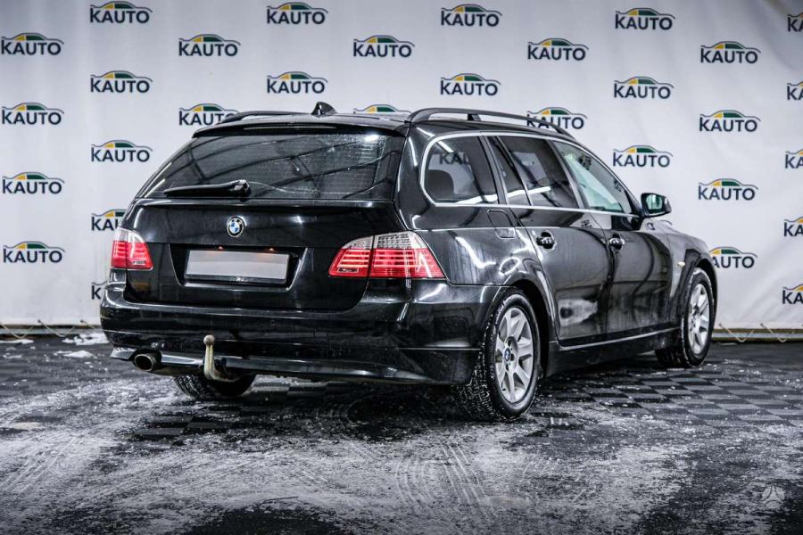 Melns BMW 520 2009 Kauņa, ar dzinēja tilpumu 2.00 L un nobraukumu 262 tūkst. km par 6590 €, foto 3 vietnē AUTOMOTO.COM.LV