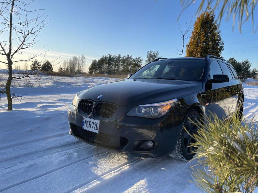 Black BMW 520 2009 in Kaunas, with an engine capacity of 2.00 L and mileage of 380 thousand km for 5200 €, photo 2 on AUTOMOTO.COM.LV