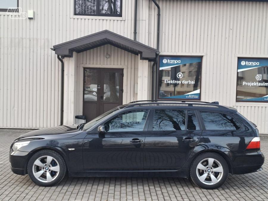 Black BMW 520 2009 in Silute, with an engine capacity of 2.00 L and mileage of 312 thousand km for 4300 €, photo 12 on AUTOMOTO.COM.LV
