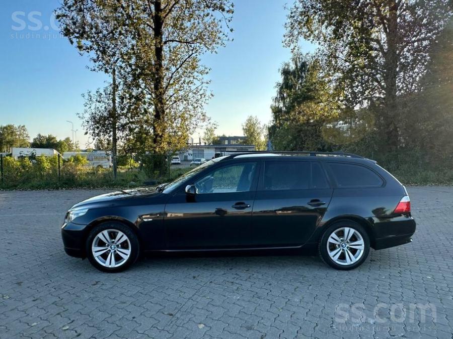 Black BMW 520 2009 in Riga, with an engine capacity of 2.00 L and mileage of 0 thousand km for 3950 €, photo 9 on AUTOMOTO.COM.LV