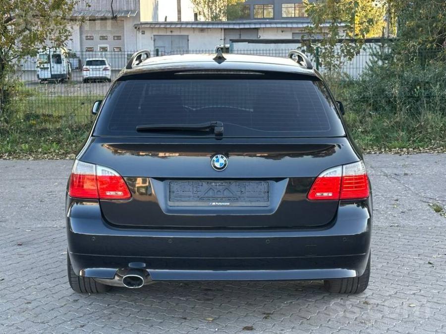 Black BMW 520 2009 in Riga, with an engine capacity of 2.00 L and mileage of 0 thousand km for 3950 €, photo 12 on AUTOMOTO.COM.LV