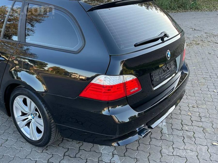 Black BMW 520 2009 in Riga, with an engine capacity of 2.00 L and mileage of 0 thousand km for 3950 €, photo 13 on AUTOMOTO.COM.LV