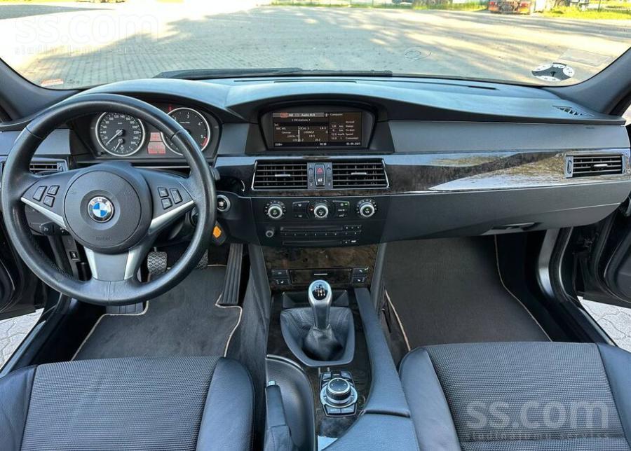 Black BMW 520 2009 in Riga, with an engine capacity of 2.00 L and mileage of 0 thousand km for 3950 €, photo 17 on AUTOMOTO.COM.LV