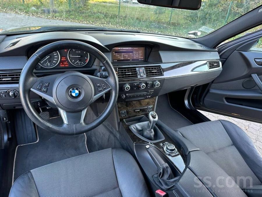 Black BMW 520 2009 in Riga, with an engine capacity of 2.00 L and mileage of 0 thousand km for 3950 €, photo 18 on AUTOMOTO.COM.LV
