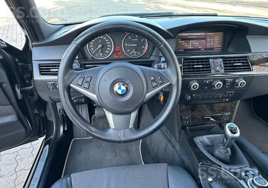 Black BMW 520 2009 in Riga, with an engine capacity of 2.00 L and mileage of 0 thousand km for 3950 €, photo 23 on AUTOMOTO.COM.LV