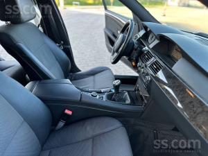 Black BMW 520 2009 in Riga, with an engine capacity of 2.00 L and mileage of 0 thousand km for 3950 €, photo 25 on AUTOMOTO.COM.LV