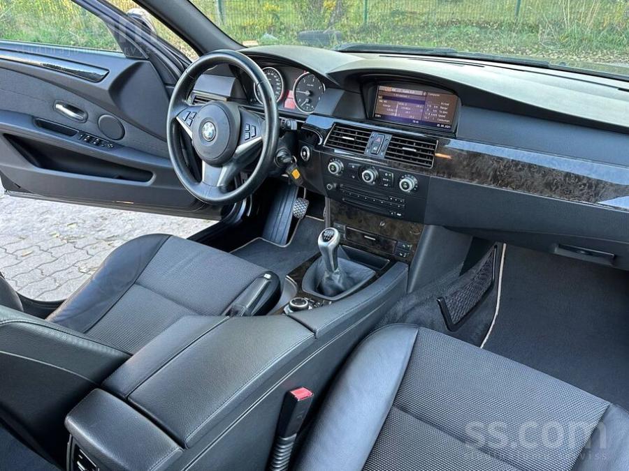 Black BMW 520 2009 in Riga, with an engine capacity of 2.00 L and mileage of 0 thousand km for 3950 €, photo 26 on AUTOMOTO.COM.LV