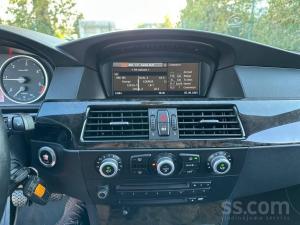 Black BMW 520 2009 in Riga, with an engine capacity of 2.00 L and mileage of 0 thousand km for 3950 €, photo 30 on AUTOMOTO.COM.LV