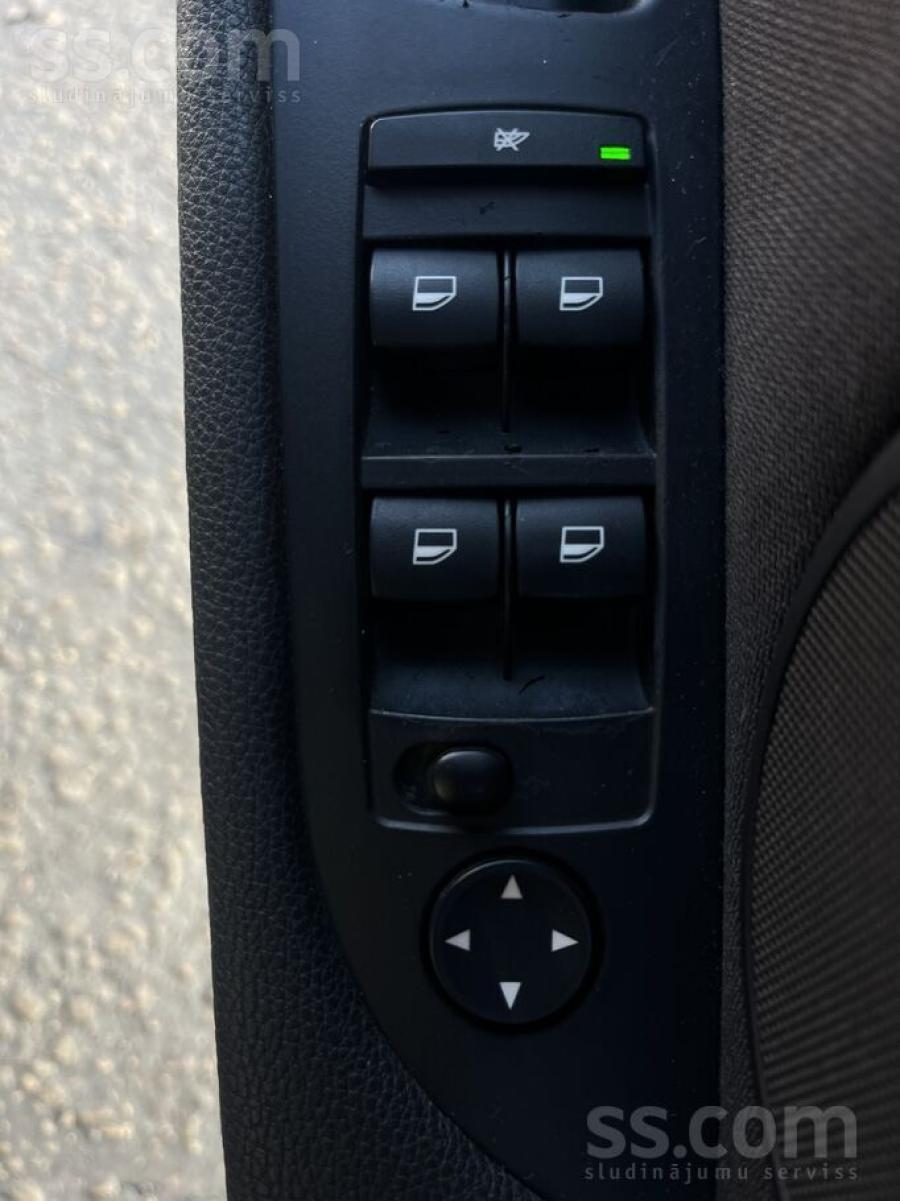 Melns BMW 520 2009 Bauska, ar dzinēja tilpumu 2.00 L un nobraukumu 370 tūkst. km par 3499 €, foto 24 vietnē AUTOMOTO.COM.LV