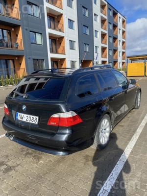 Black BMW 520 2009 in Riga, with an engine capacity of 2.00 L and mileage of 302 thousand km for 4390 €, photo 5 on AUTOMOTO.COM.LV