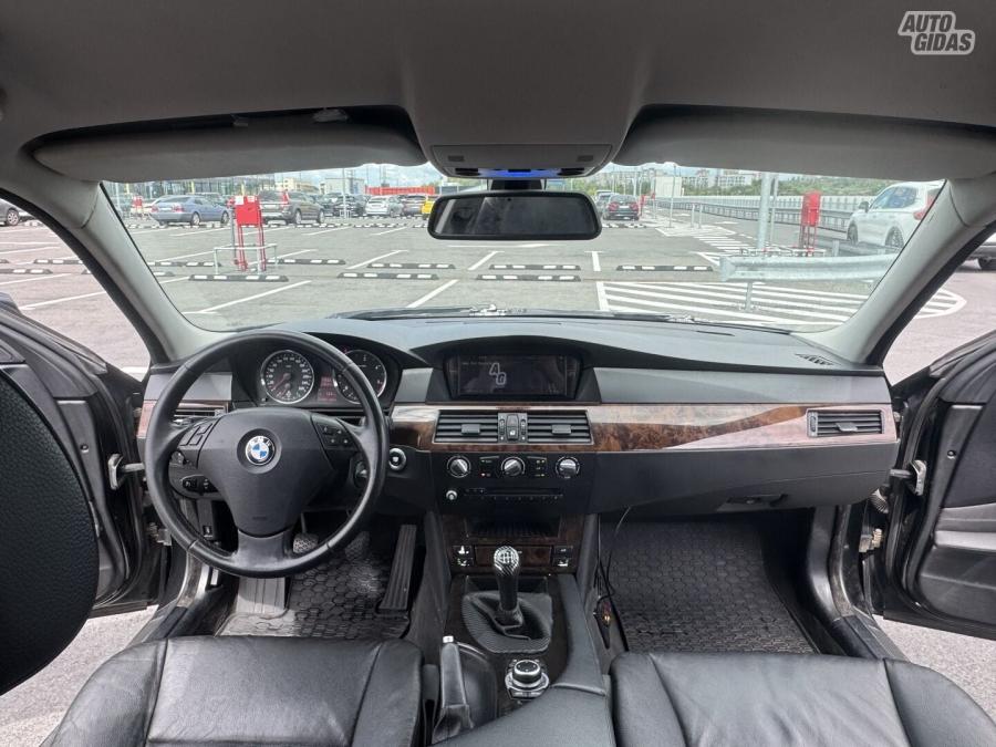 Melns BMW 520 2009 Viļņa, ar dzinēja tilpumu 2.00 L un nobraukumu 312 tūkst. km par 3500 €, foto 15 vietnē AUTOMOTO.COM.LV
