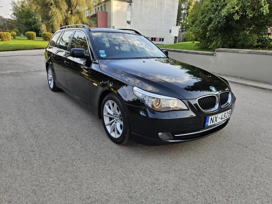 Black BMW 520 2009 in Jekabpils, with an engine capacity of 2.00 L and mileage of 329 thousand km for 4990 €, photo 4 on AUTOMOTO.COM.LV
