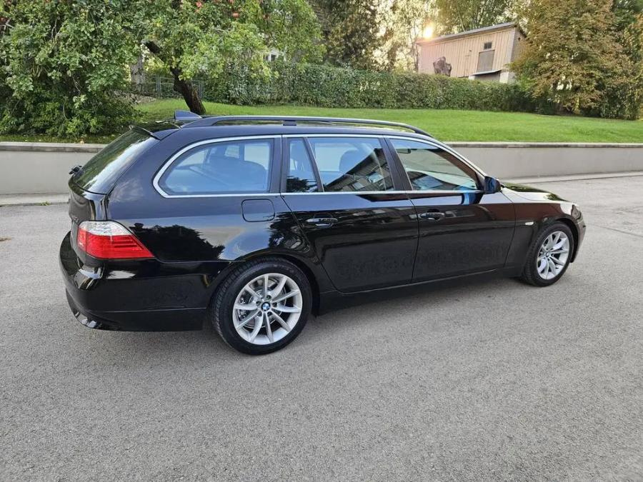 Black BMW 520 2009 in Jekabpils, with an engine capacity of 2.00 L and mileage of 329 thousand km for 4990 €, photo 7 on AUTOMOTO.COM.LV