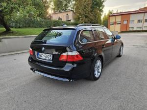 Black BMW 520 2009 in Jekabpils, with an engine capacity of 2.00 L and mileage of 329 thousand km for 4990 €, photo 8 on AUTOMOTO.COM.LV