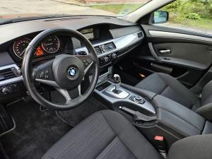 Black BMW 520 2009 in Jekabpils, with an engine capacity of 2.00 L and mileage of 329 thousand km for 4990 €, photo 15 on AUTOMOTO.COM.LV