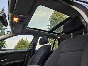 Black BMW 520 2009 in Jekabpils, with an engine capacity of 2.00 L and mileage of 329 thousand km for 4990 €, photo 17 on AUTOMOTO.COM.LV