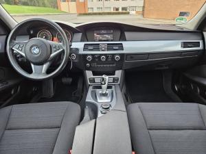 Black BMW 520 2009 in Jekabpils, with an engine capacity of 2.00 L and mileage of 329 thousand km for 4990 €, photo 22 on AUTOMOTO.COM.LV