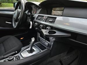 Black BMW 520 2009 in Jekabpils, with an engine capacity of 2.00 L and mileage of 329 thousand km for 4990 €, photo 26 on AUTOMOTO.COM.LV