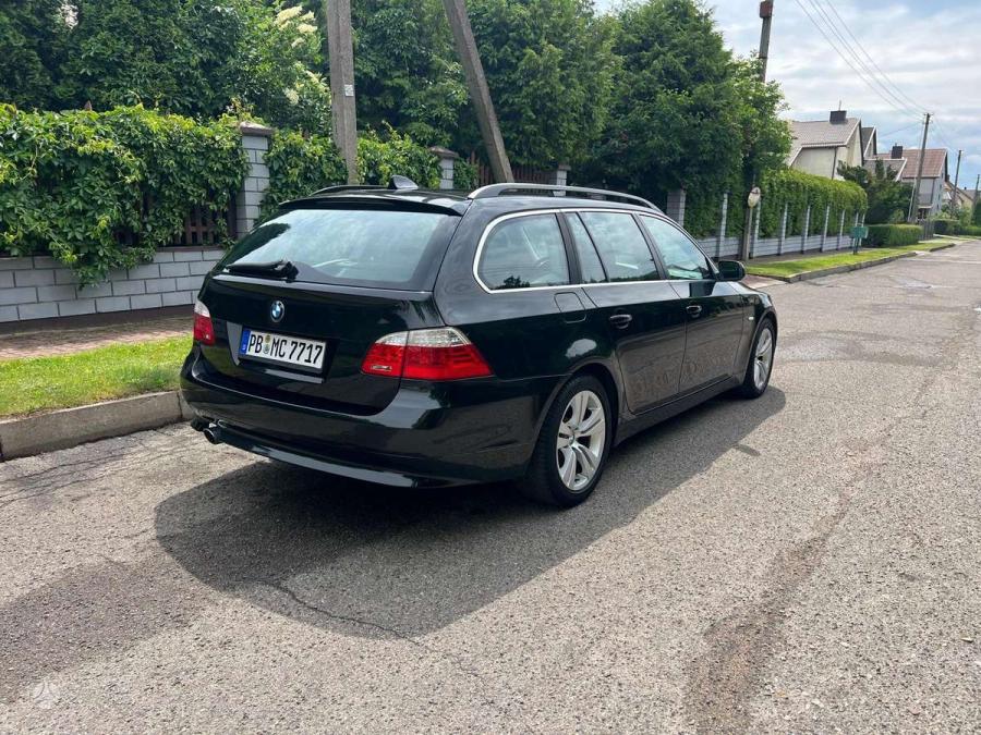Black BMW 520 2009 in Marijampole, with an engine capacity of 2.00 L and mileage of 228 thousand km for 4100 €, photo 4 on AUTOMOTO.COM.LV