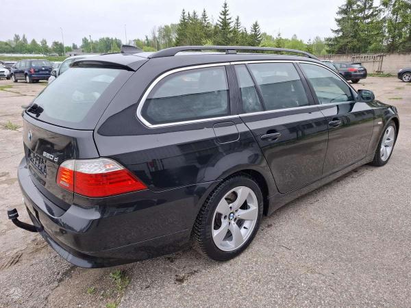 Black BMW 520 2009 in Utena, with an engine capacity of 2.00 L and mileage of 330 thousand km for 3650 €, photo 5 on AUTOMOTO.COM.LV